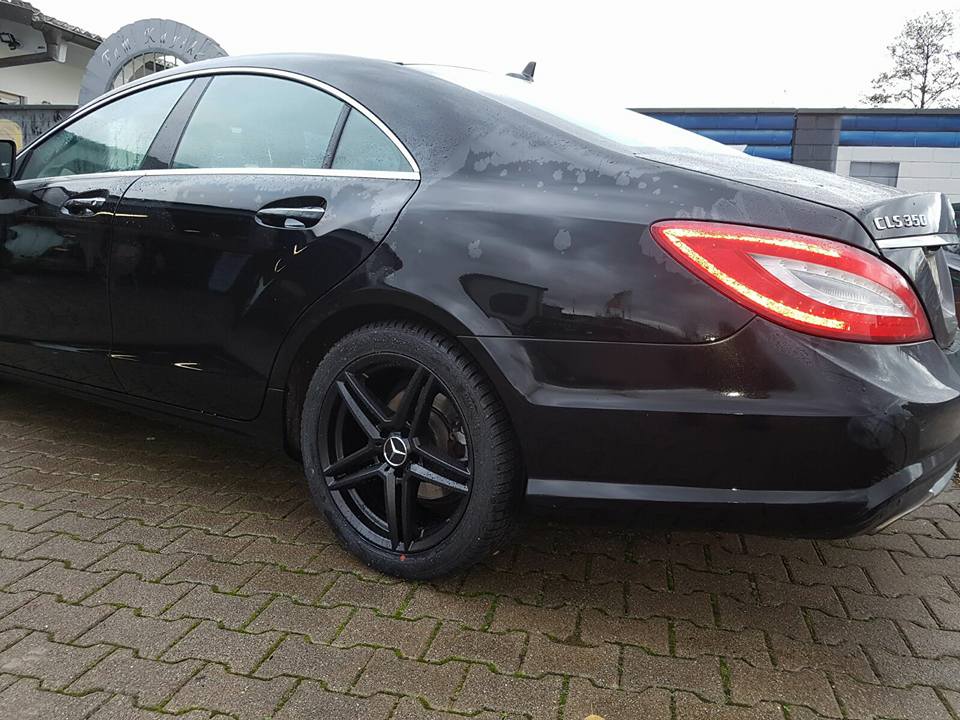 RIAL FEKETE ALUFELNI 18 5X112 MERCEDES | Alu-felni.eu