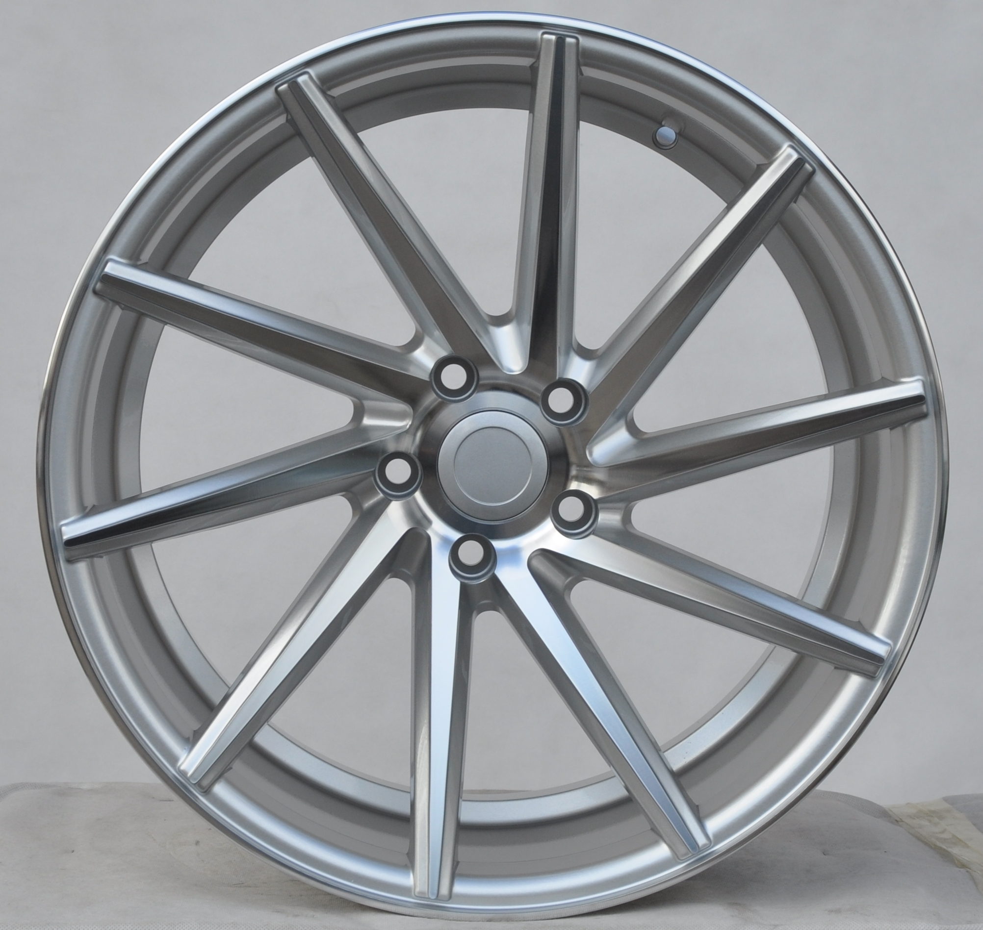 1059 S 18 5x112 SKODA SUPERB KODIAQ VW PASSAT GOLF ET35 | Alu-felni.eu