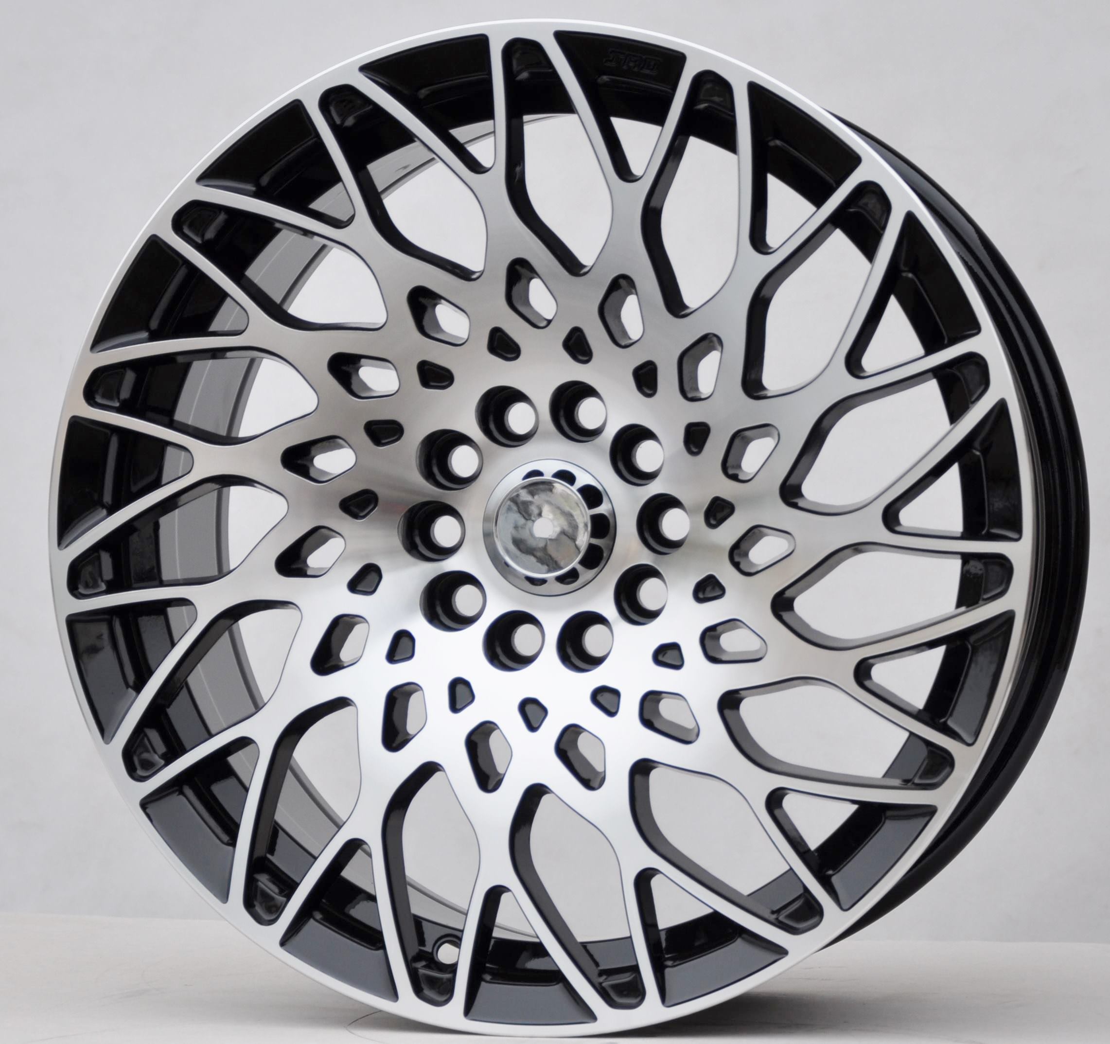 1147 MB ALUFELNI 17 5x114,3 KIA MAZDA TOYOTA HONDA ET38 | Alu-felni.eu