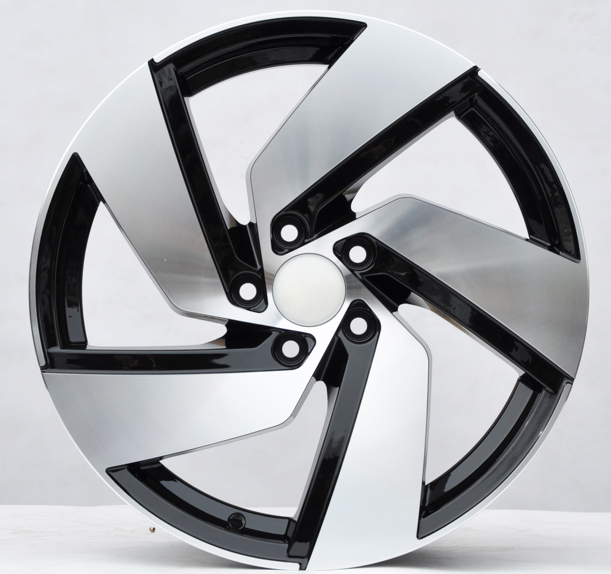 5773 ALUFELNI 18 5x112 VW GOLF 5 6 7 GTI TCR ARTEON ET45 | Alu-felni.eu