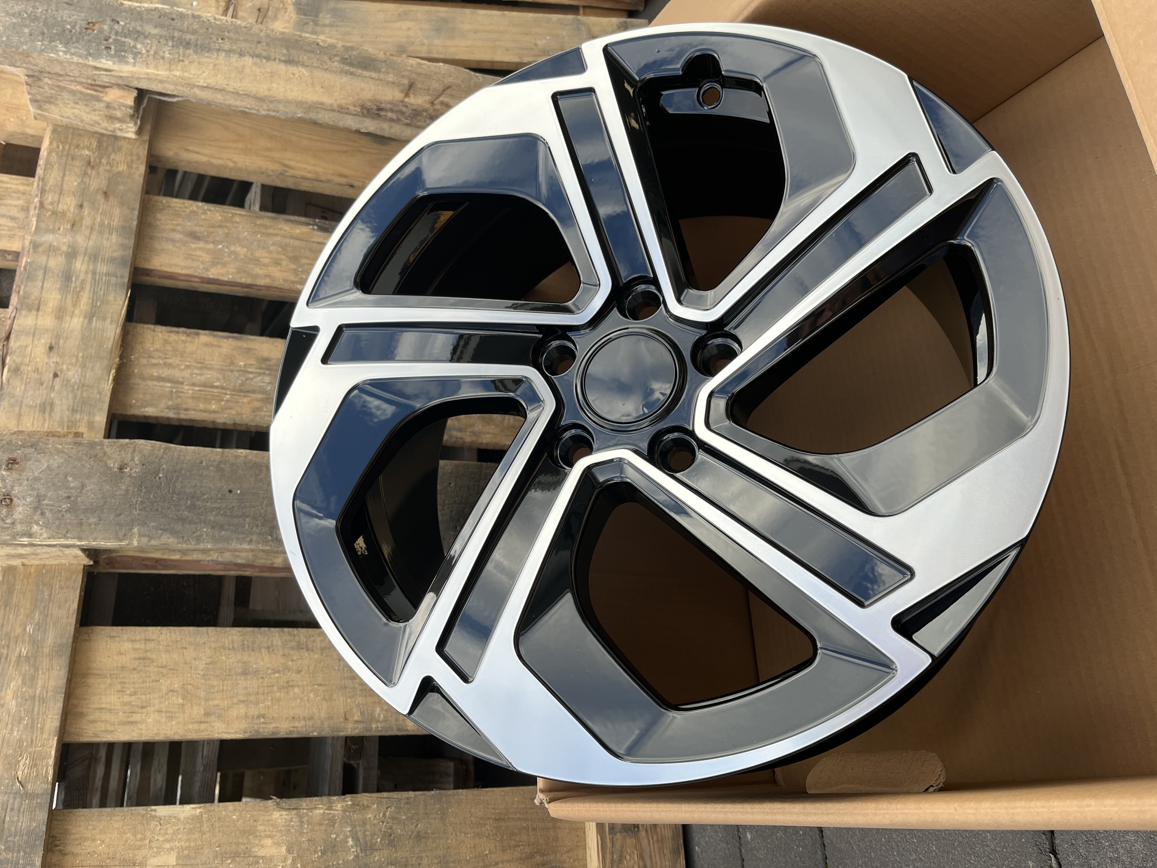 1577-01 MB 17" 5X108 FORD MONDEO FOCUS ST ET45. | Alu-felni.eu